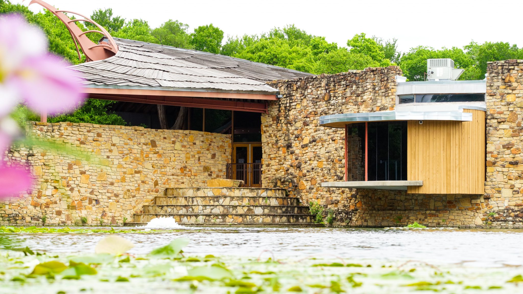 River Legacy Living Science Center - River Legacy Nature Center
